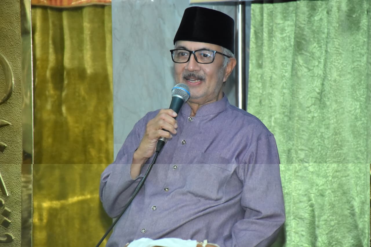 Prof. KH. Zainal Abidin -Hakikat Kepahlawanan :"Keberanian Menentang ...